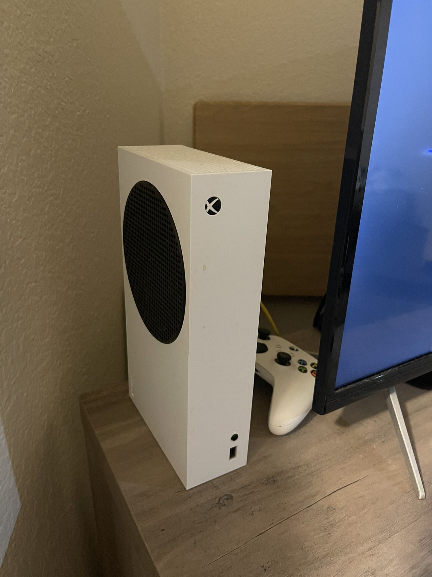 Xbox Series S for Sale in Monroe, WA - OfferUp