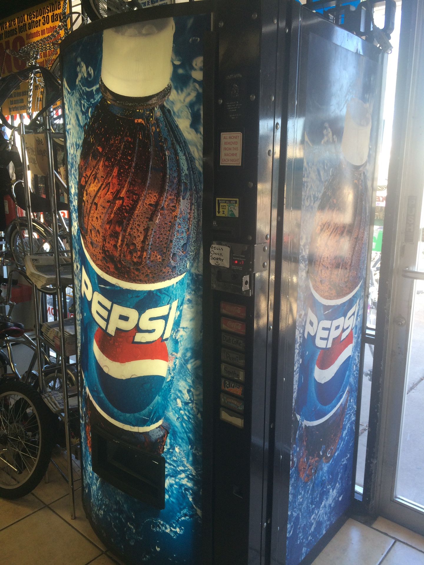 Vending soda machine for Sale in Glendale, AZ - OfferUp
