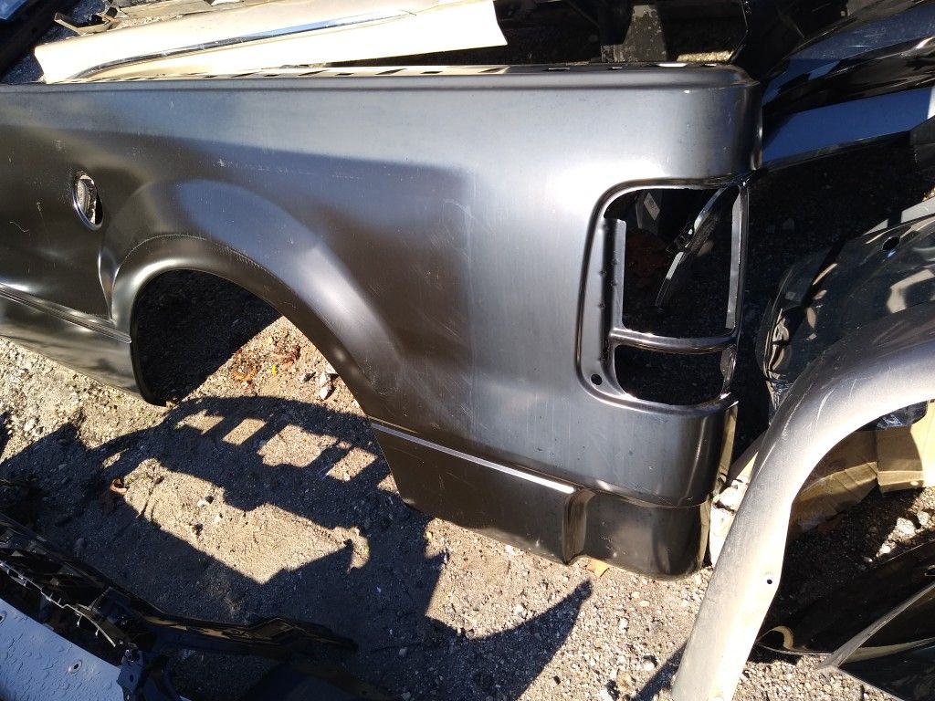 2004 to 2007 F150 Driver's side Ford long bed bed panel. for Sale in ...