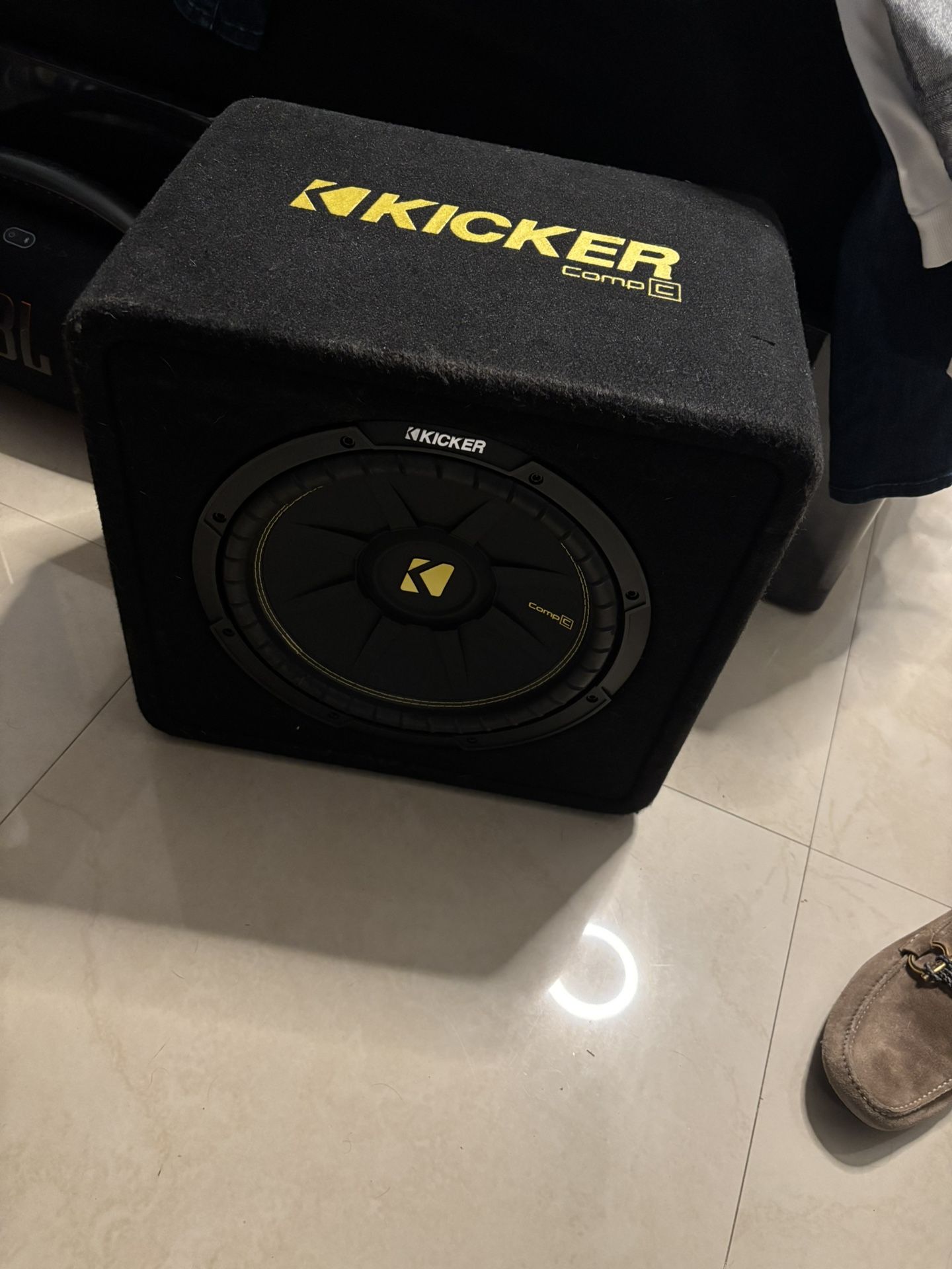 Kicker Comp C Sub (12”) for Sale in Miami, FL - OfferUp