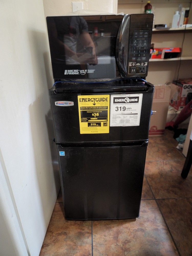 Microfridge Safe Plug With Microwave for Sale in Oceanside, CA - OfferUp