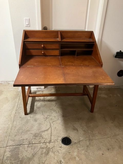 Antique Stationary Desk for Sale in Anaheim, CA - OfferUp