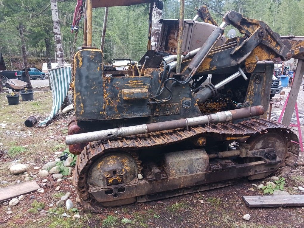 International Harvester / Drott 150 for Sale in Concrete, WA - OfferUp