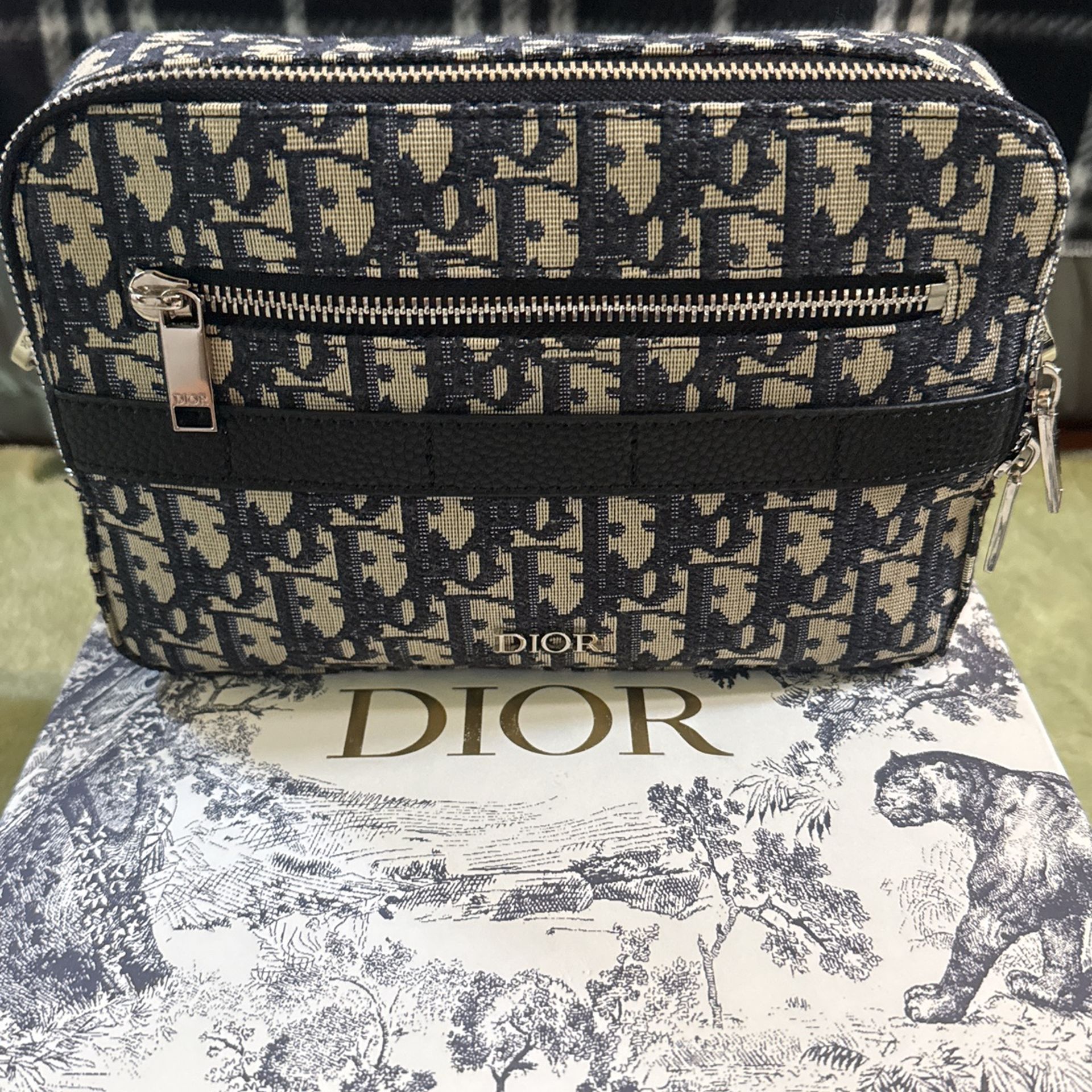 Dior sling /crossbody bag men for Sale in Garden Grove, CA - OfferUp