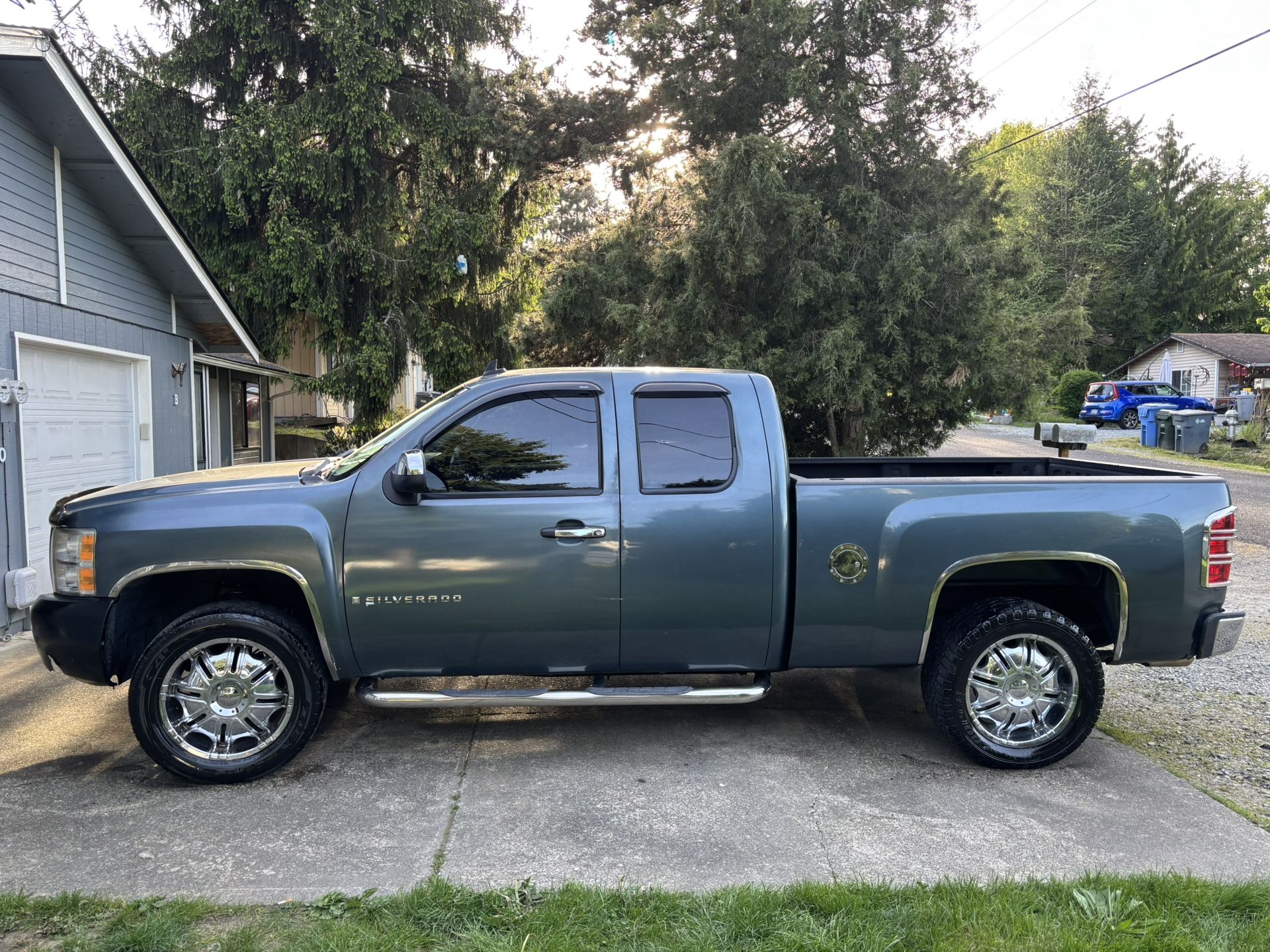 Low Miles 2009 Chevy Silverado Very Clean Runs Excellent for Sale in ...