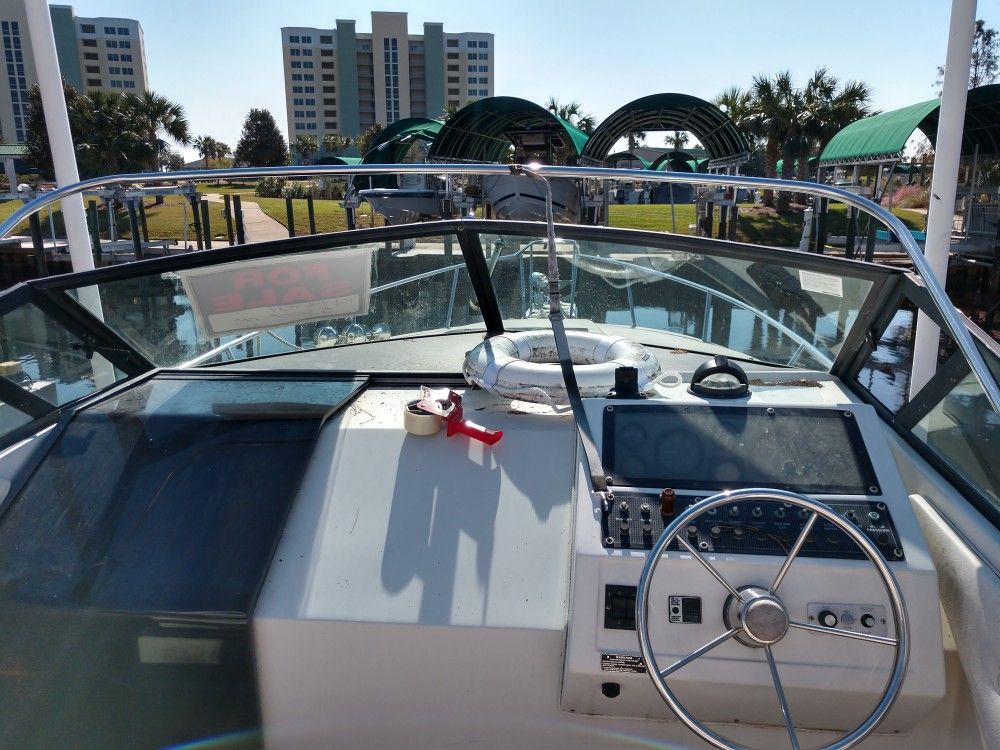 28 ft 1989 Century cabin cruiser for Sale in Panama City Beach, FL ...
