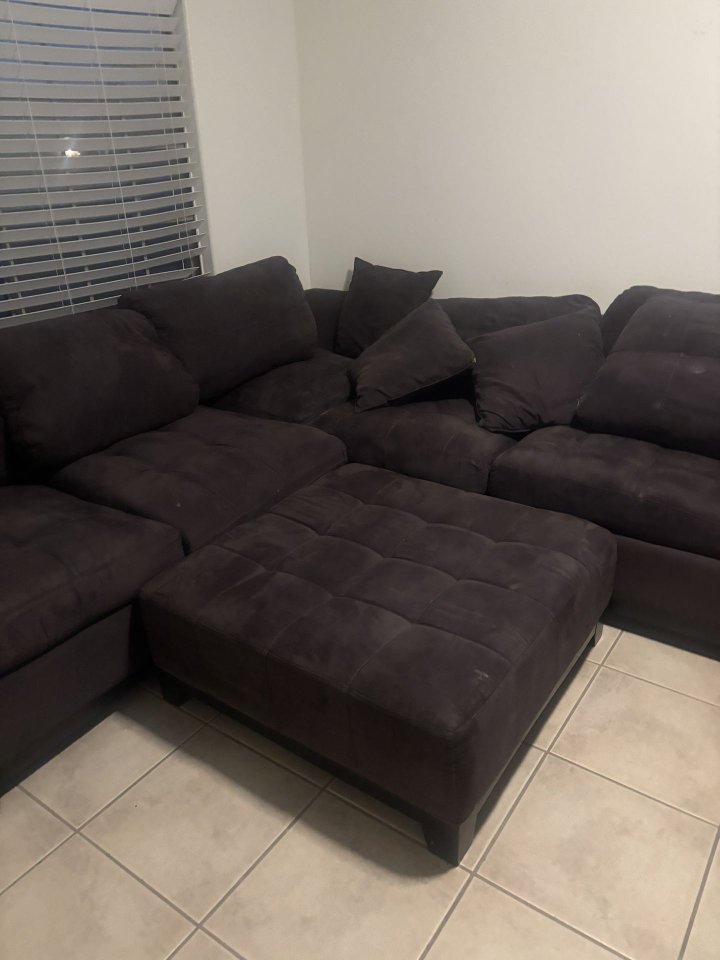 HUGE SECTIONAL for Sale in Tucson, AZ - OfferUp
