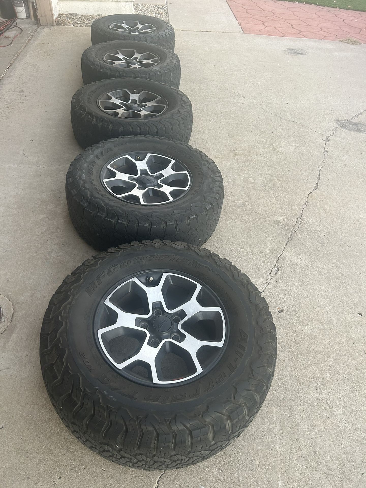 Jeep OEM Rubicon Rims for Sale in San Diego, CA - OfferUp