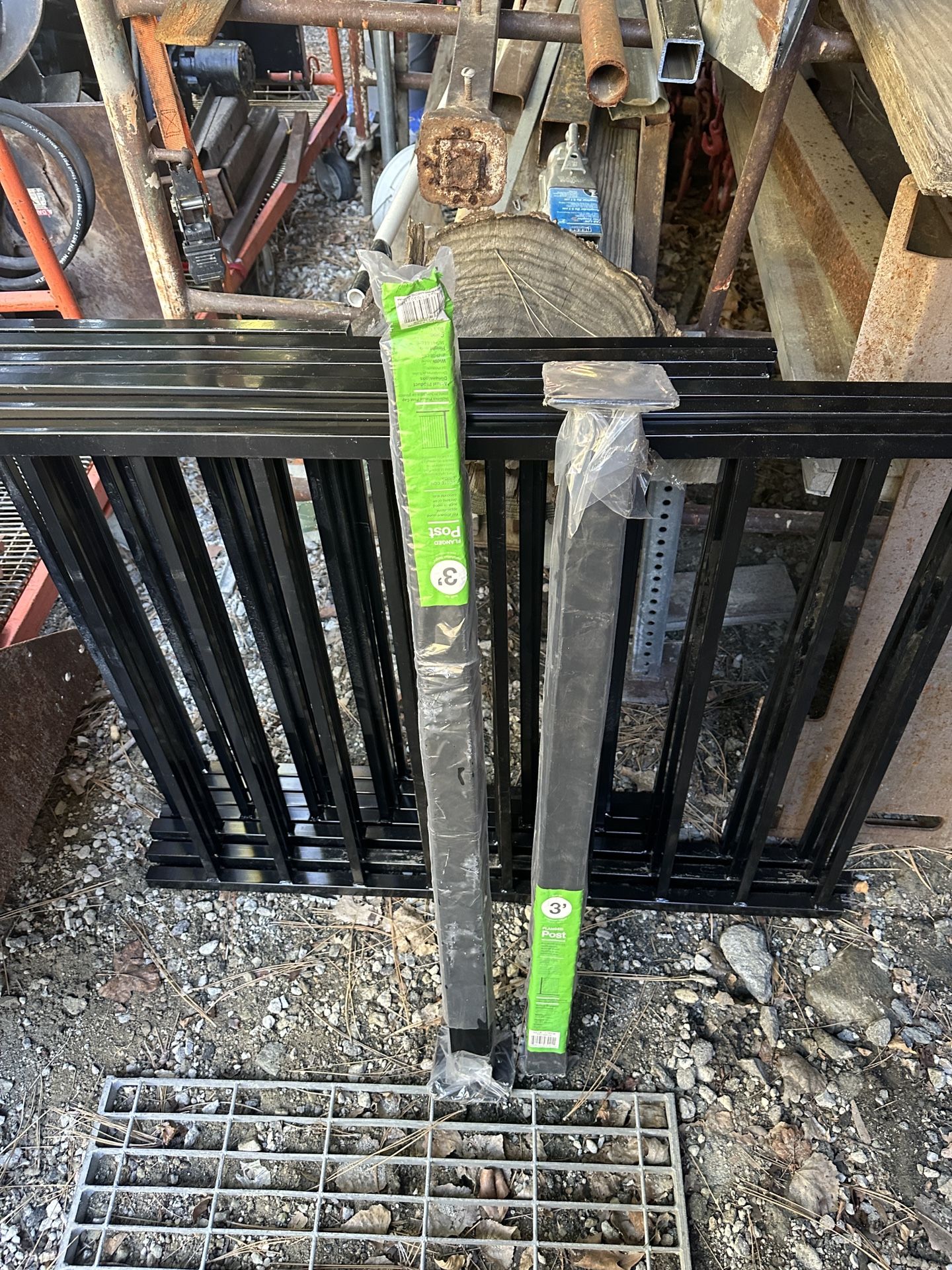 3’ Steel Fencing w/Posts for Sale in Wrightwood, CA - OfferUp